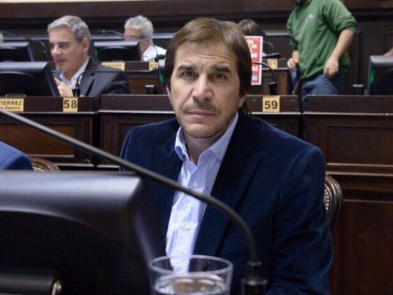Javier Faroni confirma su relación con Chiqui Tapia y asegura que todo ...