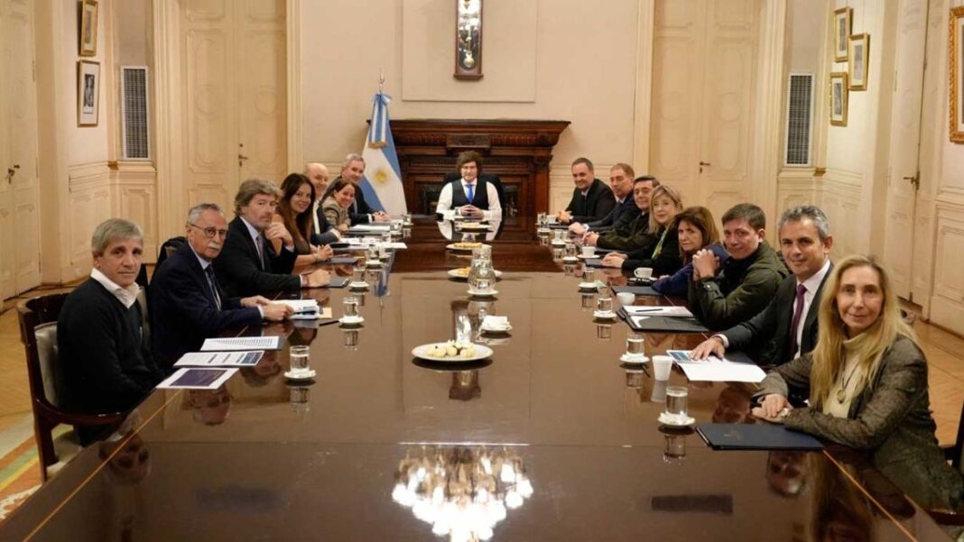 Escándalo Adorni: Milei convoca a una nueva reunión de Gabinete ...